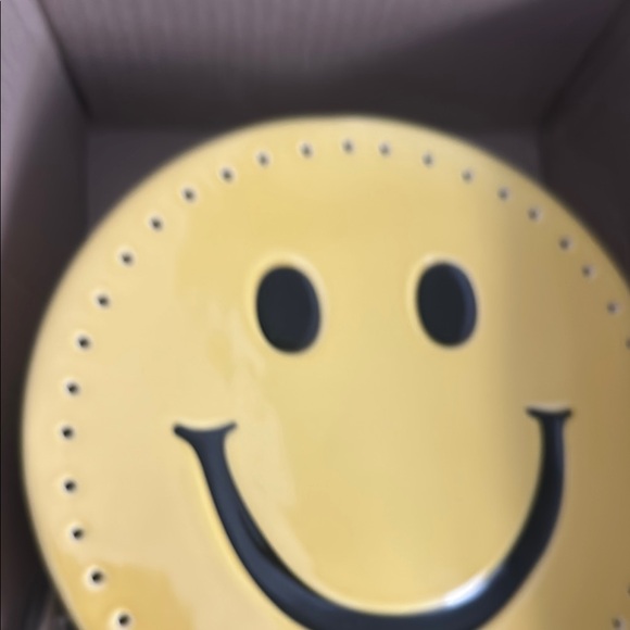 Accents | Yellow Smiley Face Plate | Poshmark
